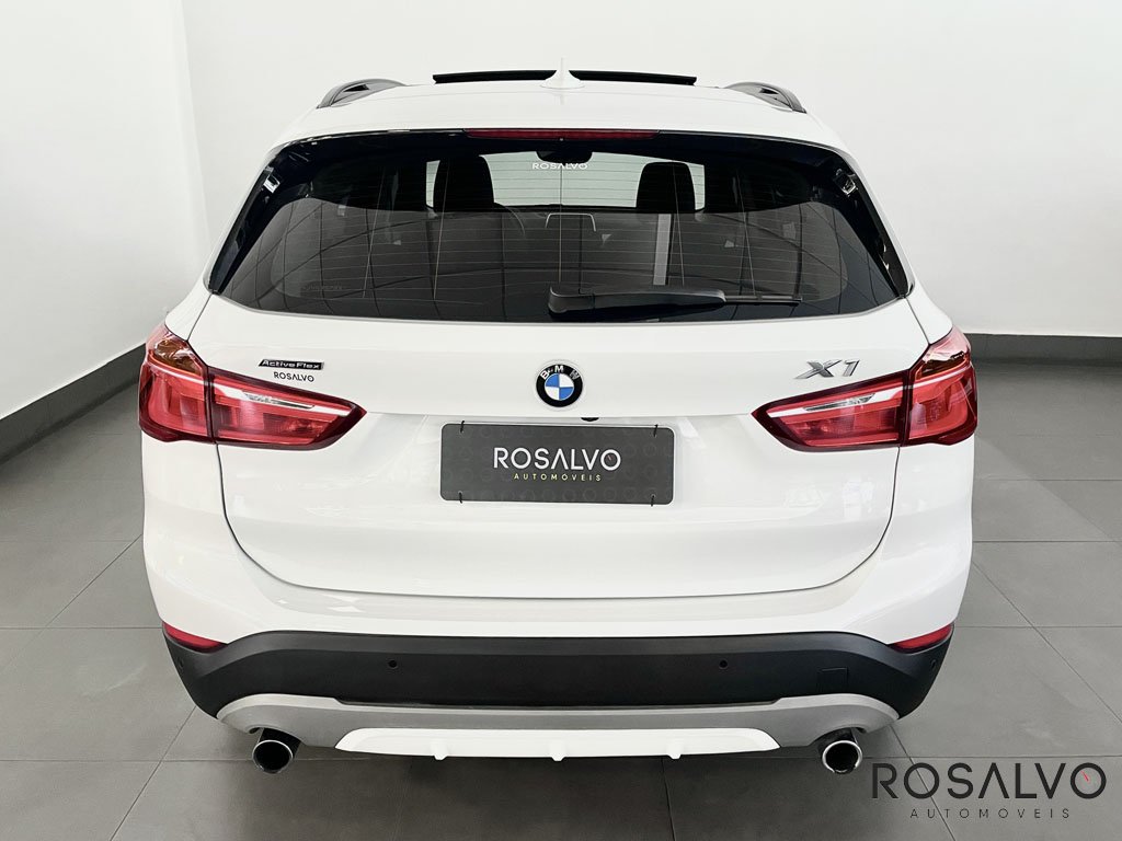 BMW - X1 xDrive 25i 4x4 + Teto