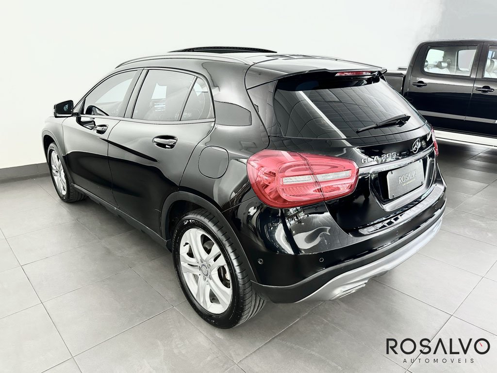 Mercedes-Benz - GLA 200 1.6 CGI Vision + Teto