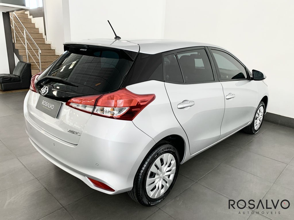 Toyota - Yaris XL 1.5 Automático