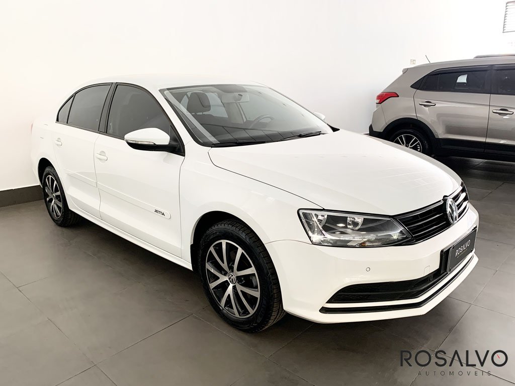 Volkswagen - Jetta 2.0 Trendline Automático