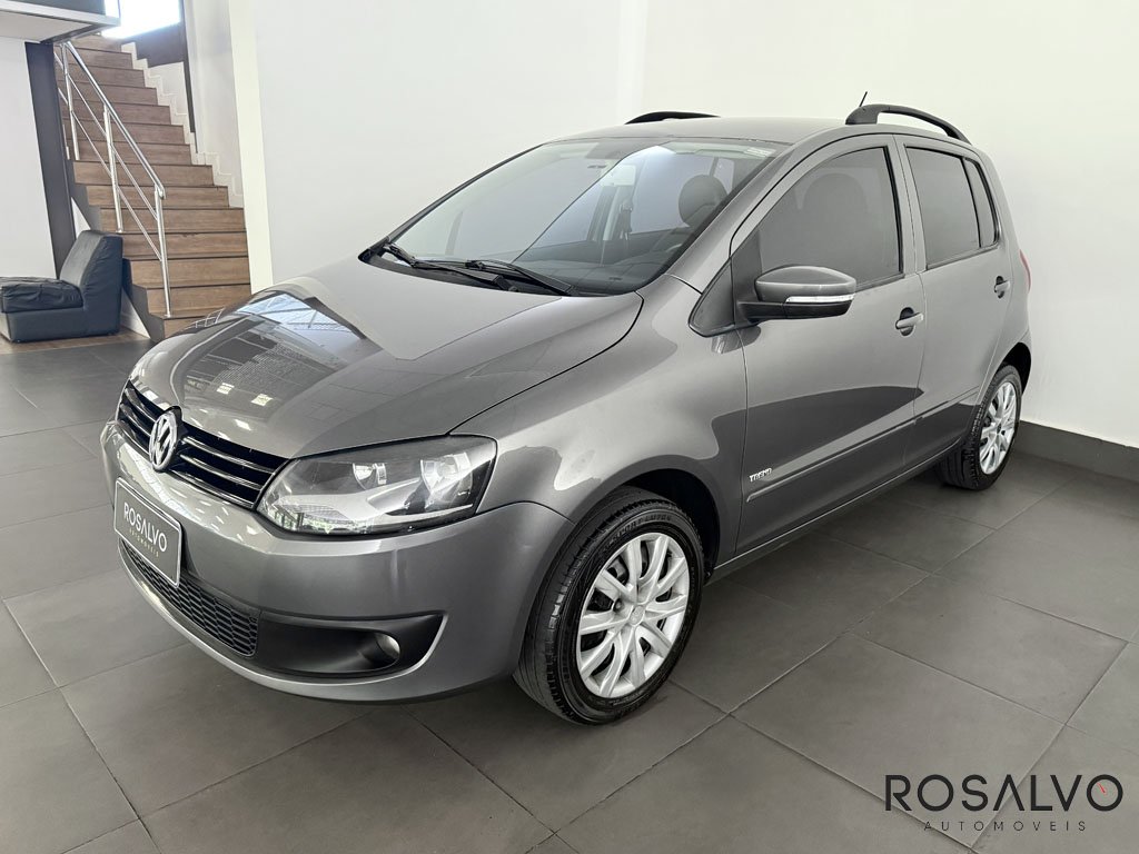 Volkswagen - Fox 1.6 GII